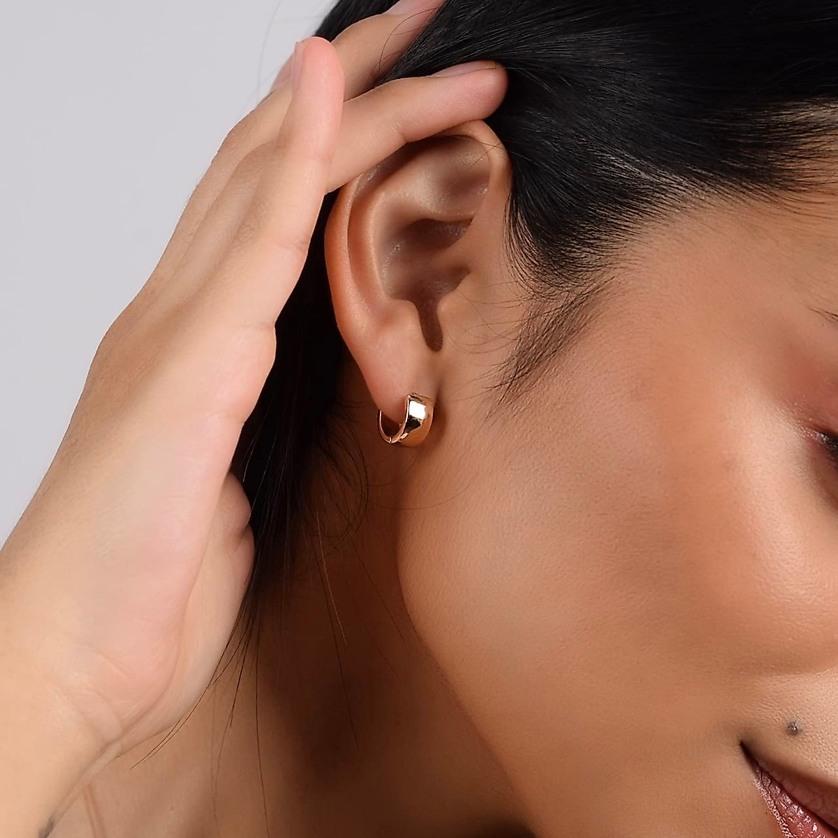 VNC Jewelry | 18K Gold Hoop Earrings for Women | Gold Plated Hypoallergenic Lightweight Earrings | Jewelry for Women | Perfect for Any Occasion with a Long-Lasting Finish