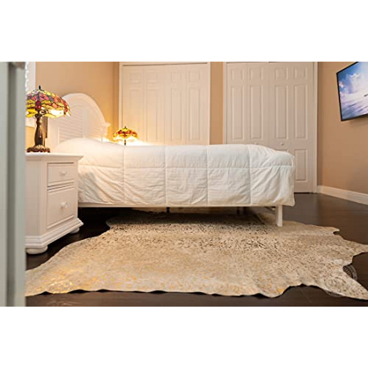 Genuine Metallic Gold on Off White Cowhide Rug 6 x 8 ft. 180 x 240 cm