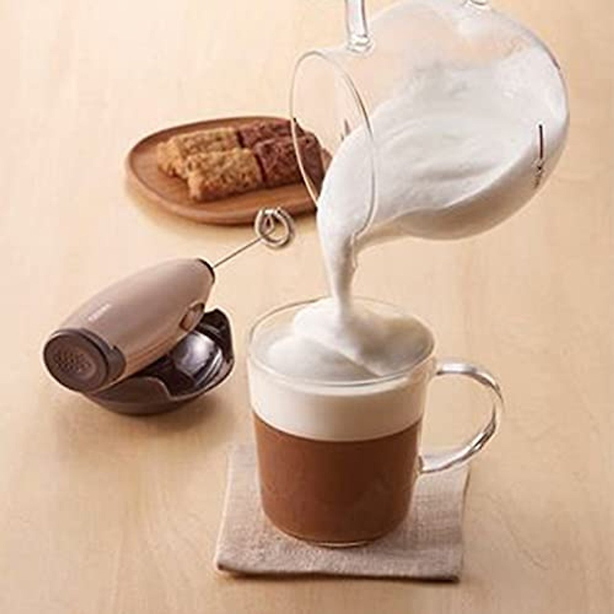 Hario "Qto" Electric Milk Frother with Server, 100ml, Brown