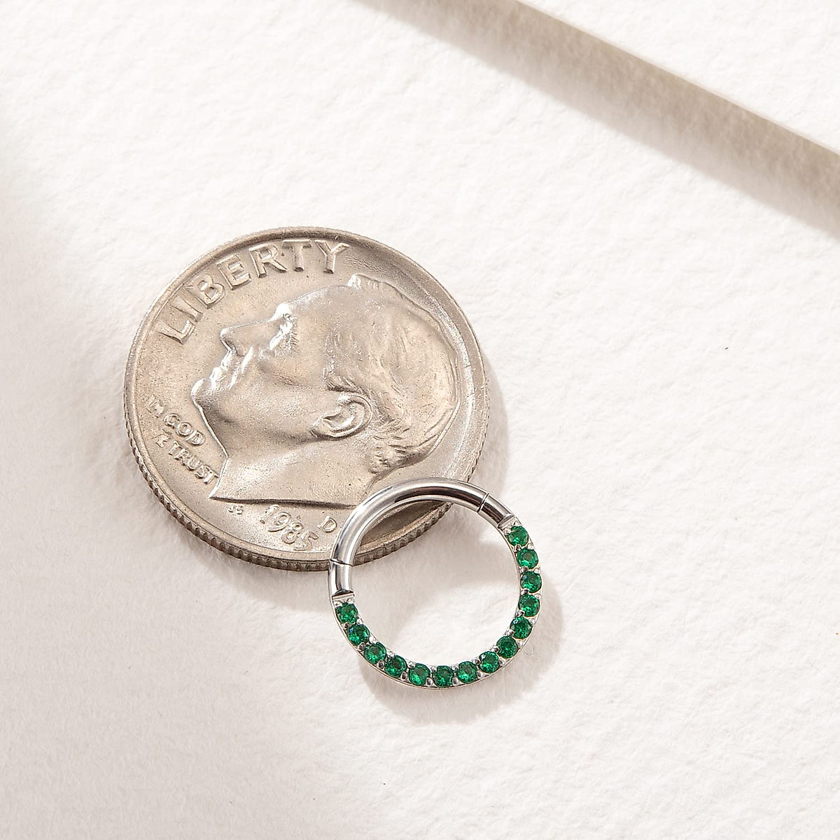 Showself 16G Septum Rings Septum Clicker Green Cubic Zirconia Septum Jewelry Surgical Steel 16 Gauge Daith Hoop Earrings Daith Piercing Jewelry (8mm)