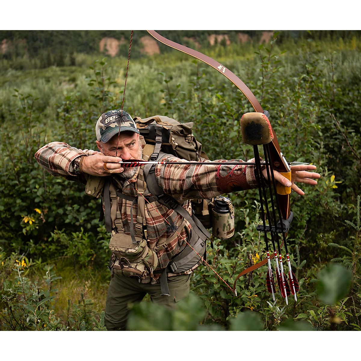 Alaska Classic HBS Bino Pack | Camo Binocular Harness Vest | Hunting Binoculars and Rangefinder Pouch (Mossy Oak Break-Up Country)