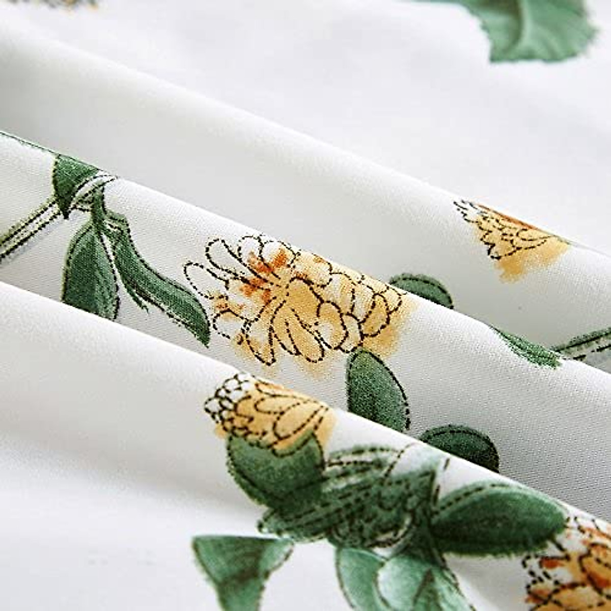 Vaulia Lightweight Microfiber Duvet Cover Set, Floral Print Pattern - King, White /Green Color 3-Piece Set ( 1 Duvet Cover 2 Pillow Shams )