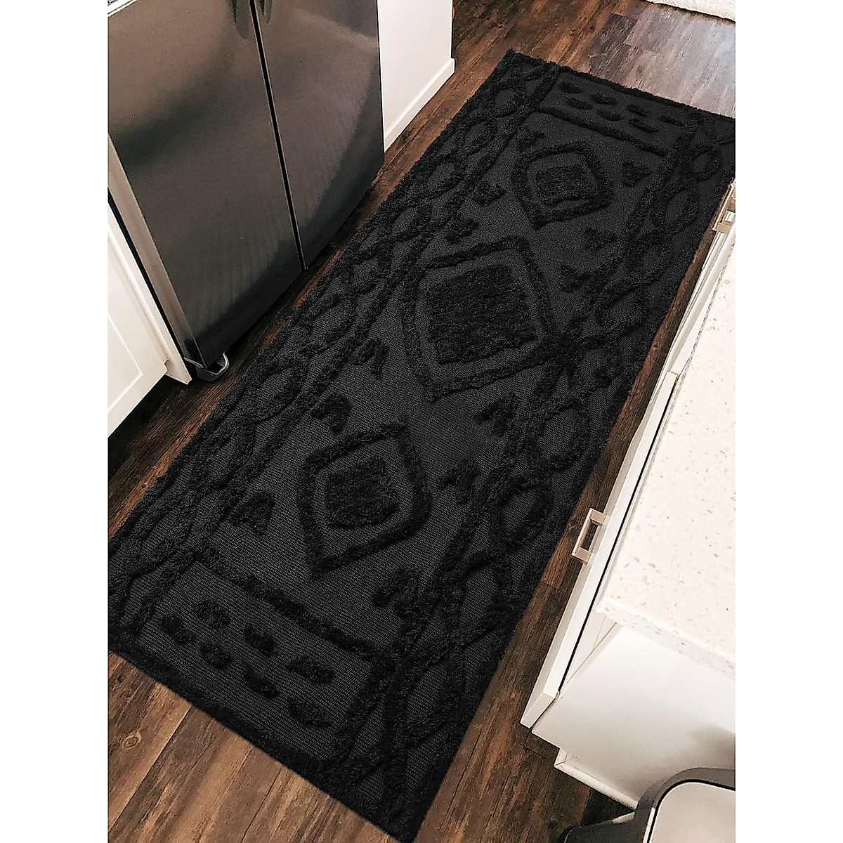 Boho Runner Rug 2'x5' Tufted Cotton Area Rug Accent Beside Rugs Washable Cream Bohemian Long Throw Carpet for Hallway Bedroom Kitchen Laundry Living Room Bathroom Black