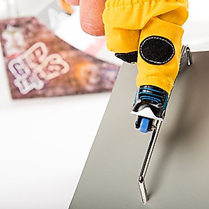 Grip and Tricks - Black Freestyle Inline Finger Skates with Finger Roller Skates Tools and Mini Fingerboards Accessories - Pack 1 Finger Toy for 6+ Years Old Kid