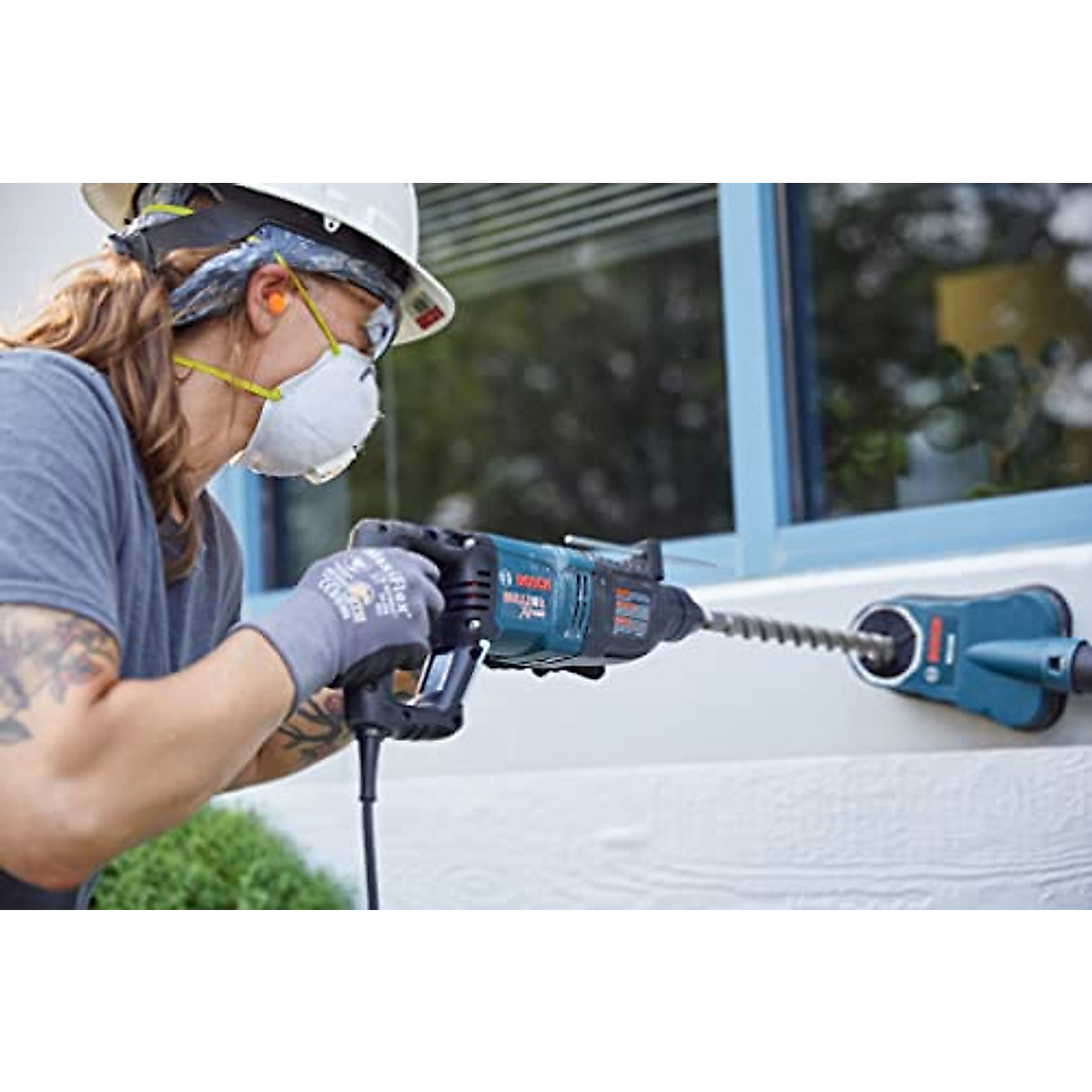 BOSCH 11255VSR Bulldog Xtreme 8 Amp 1 Inch Corded Variable Speed SDS-Plus Concrete/Masonry Rotary Hammer