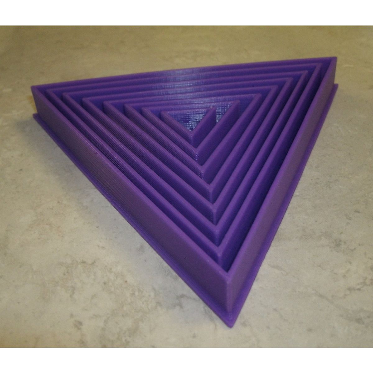 TRIANGLE SHAPE FRAME SET OF 8 SIZE COOKIE CUTTERS USA PR756