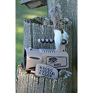 Lucky Duck Rebel Predator Electronic Caller with Decoy