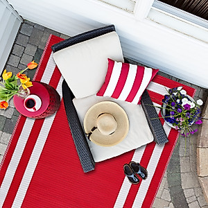 Outdoor Rug - Crease-Free Recycled Plastic Floor Mat for Patio, Camping, Beach, Balcony, Porch, Deck - Weather, Water, Stain, Lightweight, Fade and UV Resistant - Paris- Red & White (6'x9')