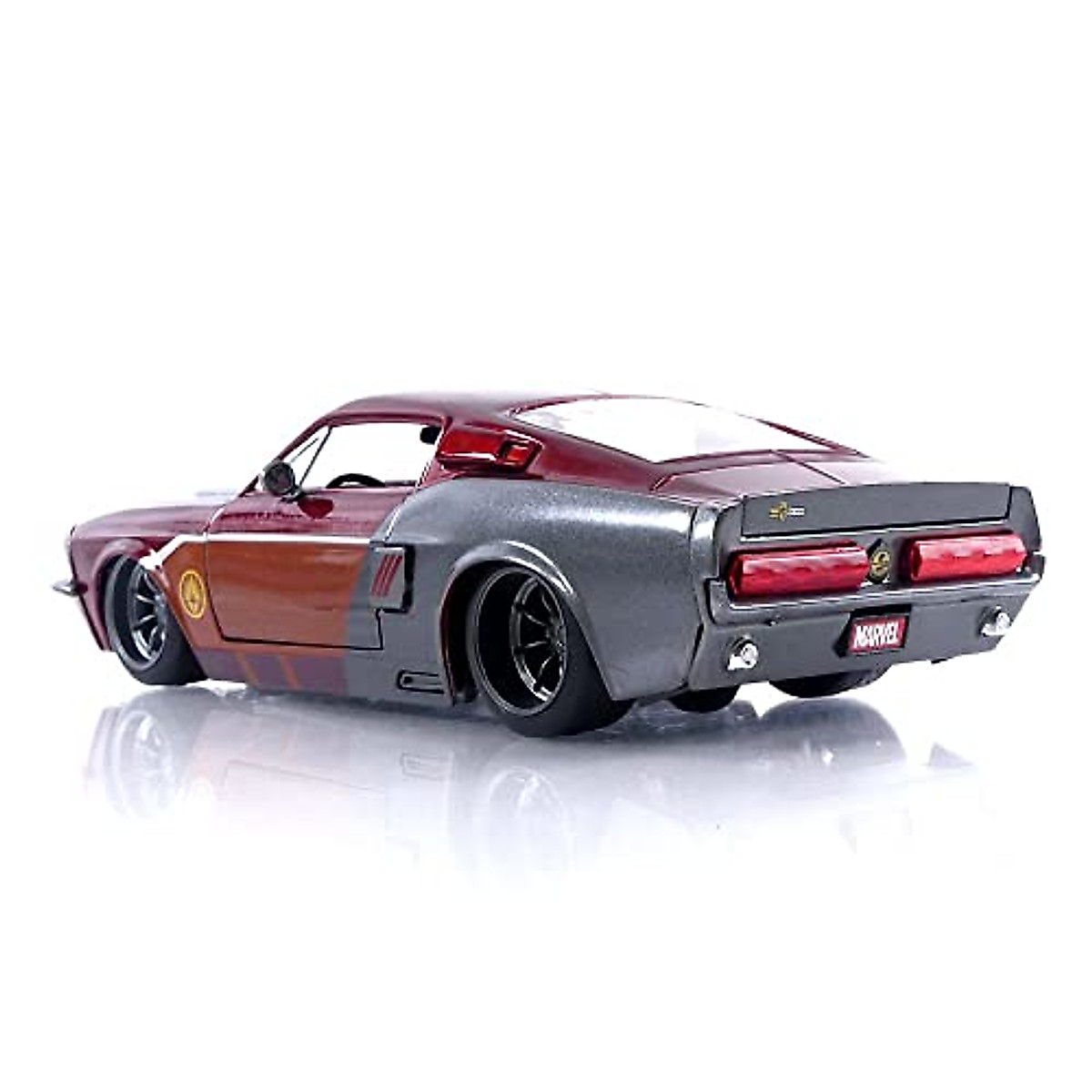 Jada Toys Marvel Guardians of The Galaxy 1:24 1967 Shelby GT500 Die-cast Car with 2.75" Star-Lord Figure