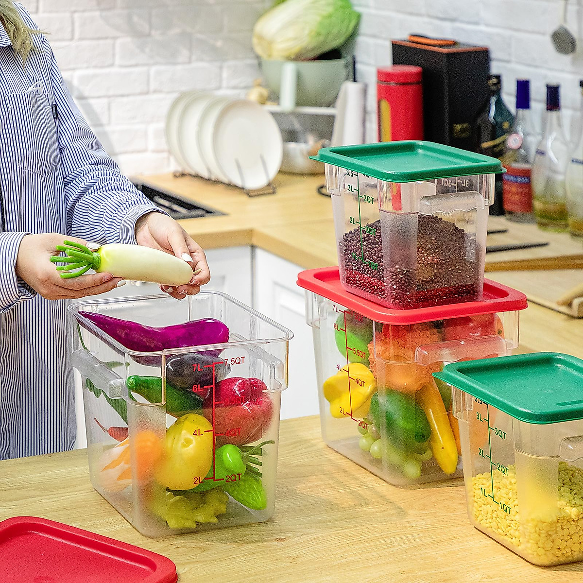 Lallisa 4 Pcs Food Storage Containers with Scales 8 qt and 4 qt Square Containers with Lids and Handles Polycarbonate Air Tight for Home Storage Kitchen Restaurant(Red, Green)