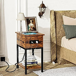 SZLHANJZ Nightstand with Charging Station, Narrow End Table with Storage Drawer, Wood & Metal Narrow Nightstand 2 Tier, Small Sofa Bed Side Table for Living Room Bedroom Dorm, Dark Brown