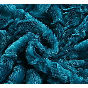 DaDa Bedding Lavish Emerald Teal Green Blue Faux Fur Fuzzy Throw Blanket - Mermaid Scales Design White Sherpa Backside - Soft Warm Plush Bright Vibrant Jewel Tones Embossed for Bed/Couch - 50" x 60"