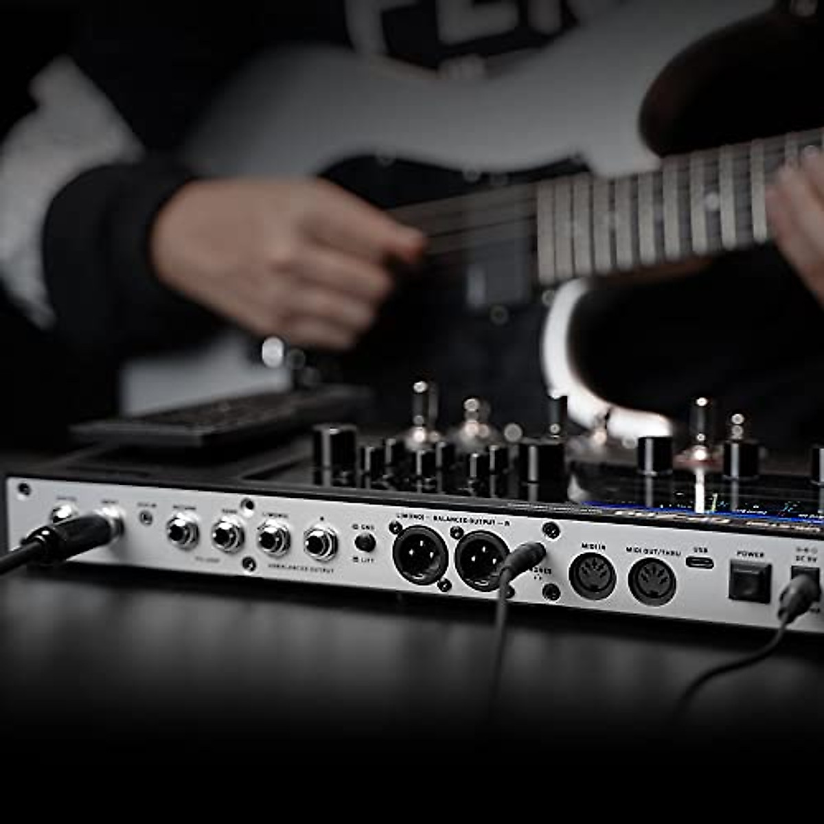 VALETON GP-200 Multi-Effects Guitar/Bass Pedal with Expression, FX Loop, MIDI, Amp Modeling, IR Cab Simulation, Stereo, USB Interface