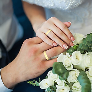 SZUL 4mm Domed Wedding Band in 10K Yellow Gold