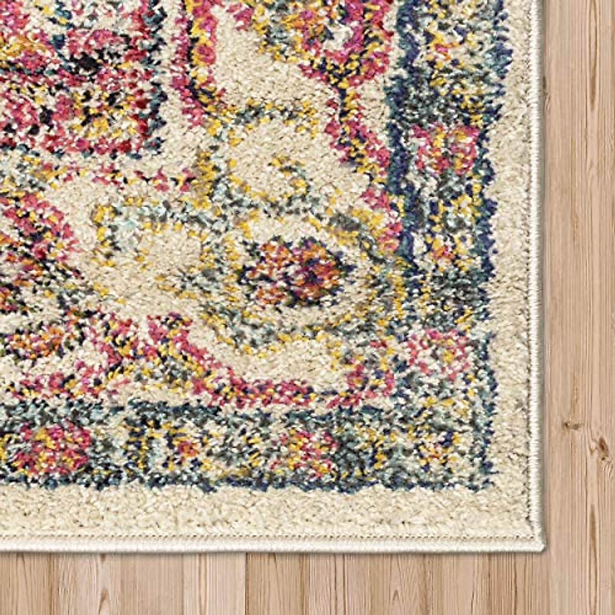 SUPERIOR Distressed Jasmira Area Rug, 5' x 8', Cream