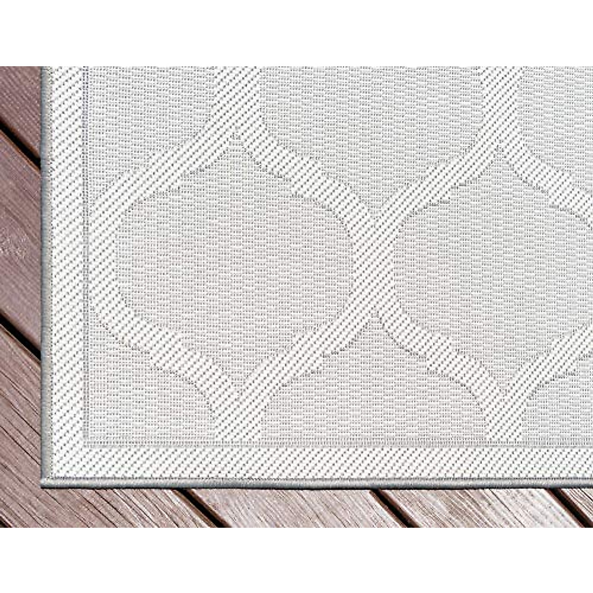 Unique Loom Outdoor Trellis Collection Area Rug - Moroccan (6' 1" x 9' Rectangle, Gray/ Silver)
