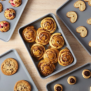 Sur La Table Kitchen Essentials Bake Sale 9 X 13 Inch PFA Free Ceramic Nonstick Roaster/Cake/Baking Pan - Linen White