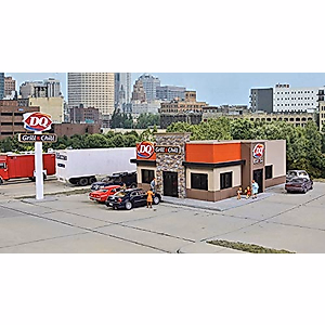 Walthers, Inc. DQ Grill & Chill Kit, 7-1/4 X 5-3/8 X 2-3/4" 18.4 X 13.6 X 6.9cm
