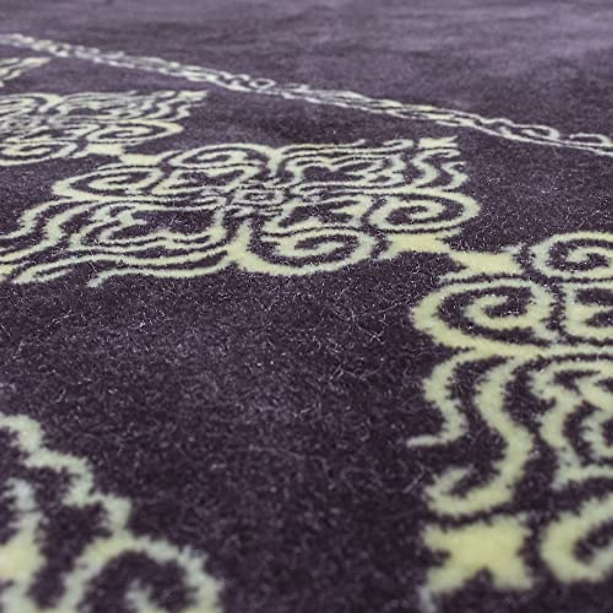 Modefa Turkish Islamic Prayer Rug - Large & Wide Soft Velvet Janamaz - Comfortable Muslim Praying Mat for Men & Women - Ramadan or Eid Gift - with Prayer Beads Tesbih - Grand Plush (Purple)