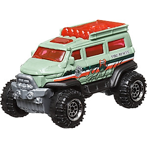 Matchbox Cars Advent Calendar, Mix of 10 Die-Cast 1:64 Scale Toy Cars, Trucks or Buses, 14 Accessories & Playmat (Styles May Vary)