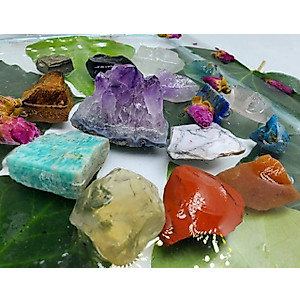 Chakra Therapy Starter Collection 17 pcs Healing Crystals kit, 7 Raw Chakra Stones,7 Colorful Gemstones, Amethyst,Rose Quartz Pendulum,Chakra Lava Bracelet,Dry Roses,Guide,COA,Gift Ready