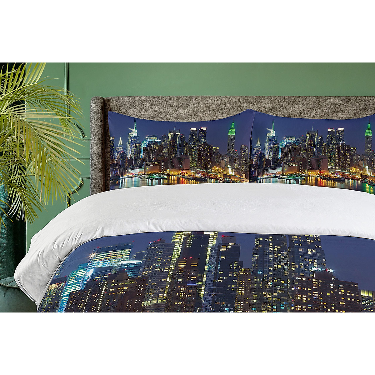 Ambesonne New York Duvet Cover Set, NYC Midtown Skyline in Evening Skyscrapers Metropolis City States Photo, Decorative 3 Piece Bedding Set with 2 Pillow Shams, Queen Size, Royal Blue