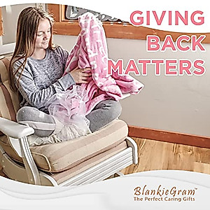 I Love You Throw Blanket, Blanket with Love for Best Friends, Couples, and Family, Perfect Heartfelt Gift for Loved Ones (Pink) - BlankieGram