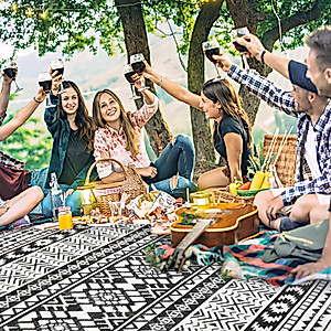 Loninak Outdoor Rug Carpet, Plastic Straw Rug, Waterproof Outdoor Rugs, Patio Rug for RV, Trailer, Beach Camping, Backyard, Deck, 4 Stakes and Carry Bag Included, 5' x 8'