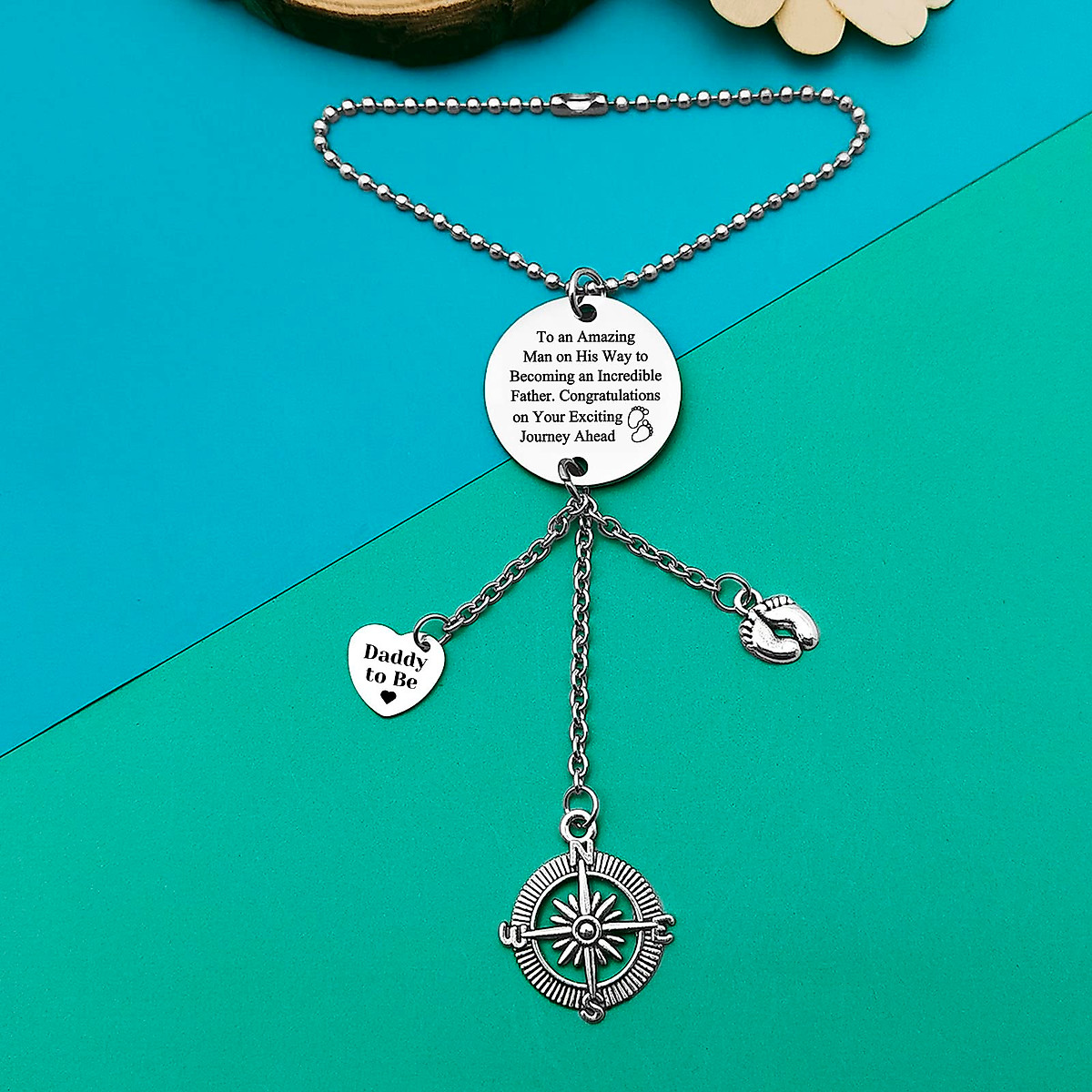 New Parents Hanging Ornaments Car Pendant for Home Vehicle Mom to Be Gifts Daddy to Be First Time Parents to Be Gift Baby Pregnancy Announcement Rearview Mirror Hanging Ornament