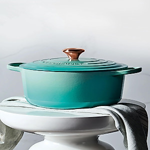 Le Creuset Signature 6.75-quart Round Wide Oven with Copper Knob - Enameled Cast Iron (Caribbean)