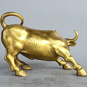 ZHONGJIUYUAN Brass Charging Stock Market Bull Figurine Wall Street Sculptures Bull Ox Statue Feng Shui Scuplture Home Office Decor (Middle Size)