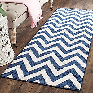 SAFAVIEH Amherst Collection 2'3" x 9' Navy / Beige AMT419P Chevron Non-Shedding Living Room Entryway Foyer Hallway Bedroom Runner Rug