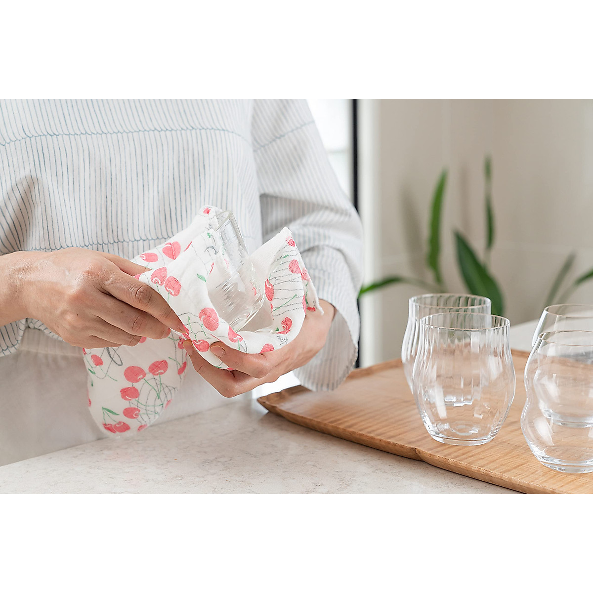 Shirayuki Japanese Kitchen Cloth KYO-YUZEN Cherry Music. Set of 3. Made Layered Fine Mesh Cloth. Dish Wipe, Table Wipe, Hand Wipe. Made in Japan (Cherry Music Set)