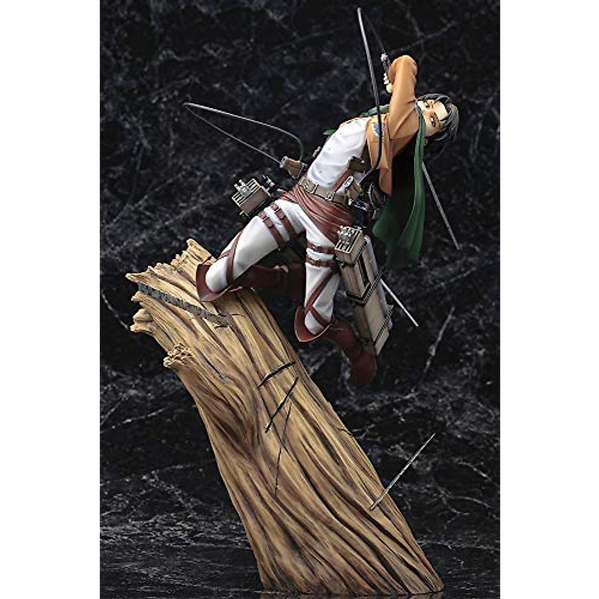 Kotobukiya Attack on Titan: Levi (Renewal Package Version) ArtFX J Statue, Multicolor