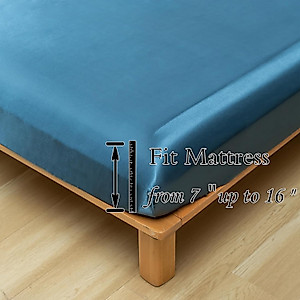 Revdomfly 4 Pcs Full Size Luxury Silky Soft Navy Blue Satin Sheet Set,1 Premium Moisture Wicking Fitted Sheet Fits Up to 16 Inches Deep Pocket + 1 Flat Sheet + 2 Pillowcases（Navy Blue, Full）