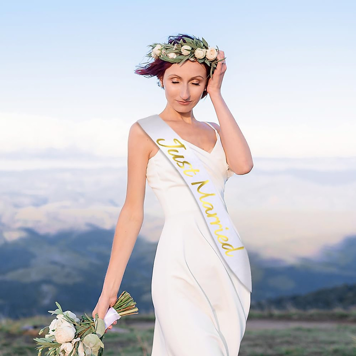 Just Married Sash with Gold Letters, Bachelorette Party Sash Bride to Be Sash Bridal Shower Hen Party Party Favours Accessories, Engagement Proposal Party Sash,Bachelorette, Wedding Party Favors Accessories just Marrier white sash (White)