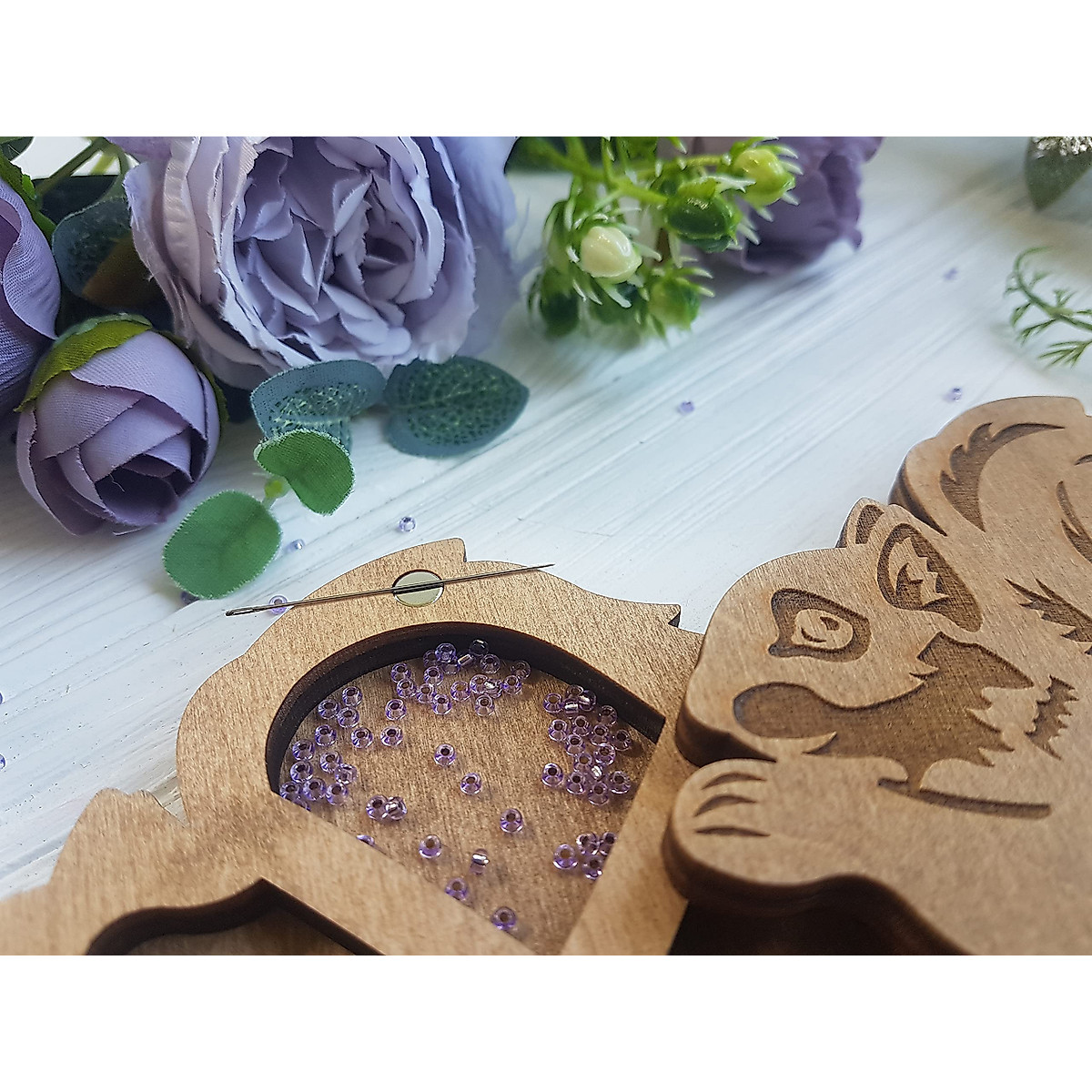 Wooden embroidery diamond painting accessories storage box Beads organizer with wooden lid Tray Divider Jewelry Box Needlework bead holder (Squirrel)
