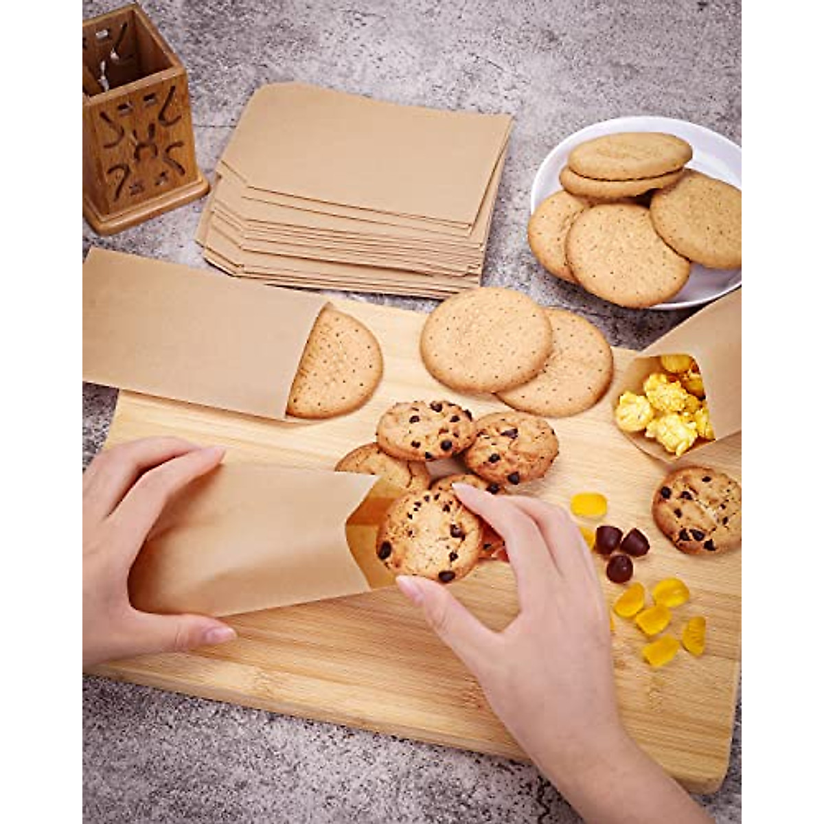 SEMNOZ 200 Pack Small Paper Bags, Natural Mini Brown Paper Bags 3.5 x 5.5 Inches, Tiny Kraft Paper Treat Bags for Cookies, Sandwiches, Snacks, Bakery, Popcorn, Candy, Gift, Party Favors