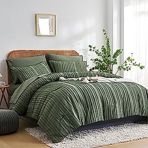 WURUIBO Queen Comforter Set,7 Pieces Bed in a Bag Green Tufted Comforters Queen Size,Stripe Textured Soft Microfiber All Season Bedding Set(Green,Queen)