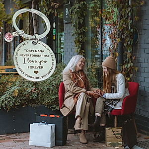 ZYALTFDC Nana Gifts from Grandkids Mother's Day Gifts Keychain Gift for Nana from Grandchildren Keyrings Gifts for Grandma Christmas Birthday Gifts for Nana I Love You Gifts for Her Grandmother