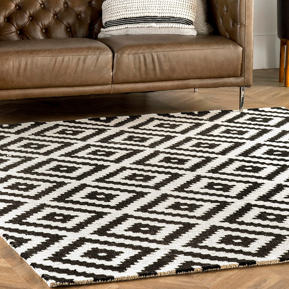 nuLOOM Kellee Hand Tufted Geometric Wool Accent Rug, 3x5, Black