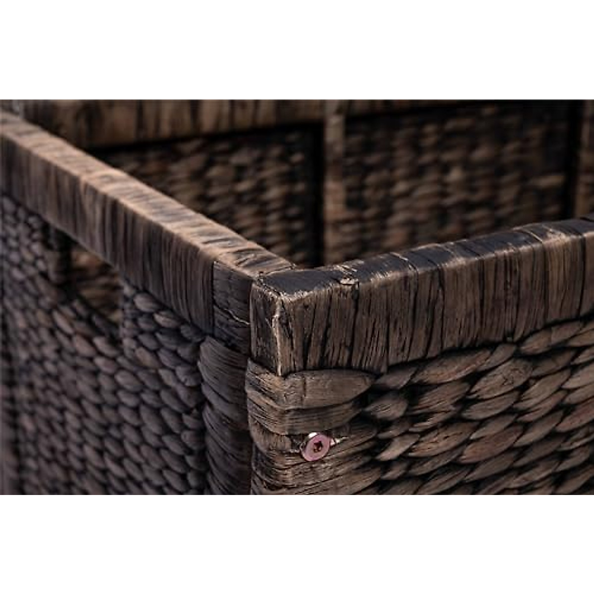 Finch Wicker Trunk - Vintage and Boho style Chest to store Blanket and toys, Ideal for Living Room, Bedroom, Kids Room, Wooden Frame with Water Hyacinth Woven Construction, Brown