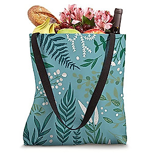 Green Botanical Fern Foliage & White Berry Floral Pattern Tote Bag