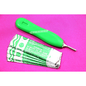 200 Scalpel Blades #10 + #20 with #3#4 Plastic Handle - Suitable for Dermaplaning (CYNAMED)