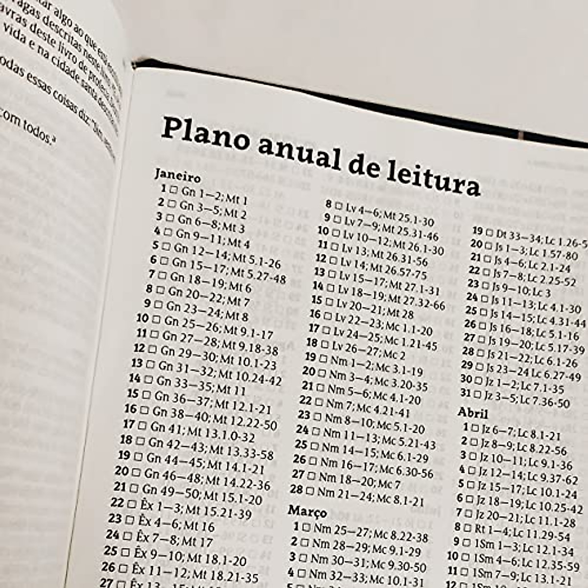 Bíblia Sagrada Nova Versão Transformadora: Para anotações e esboços - Multicores [hardcover] Vários Autores