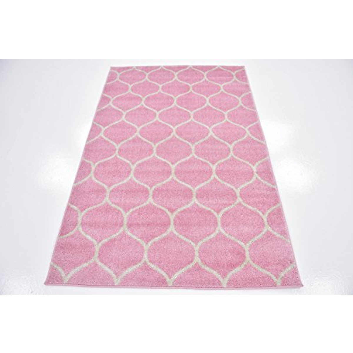 Unique Loom Trellis Frieze Collection Area Rug - Rounded (4' 1" x 6' 1", Light Pink/ Ivory)
