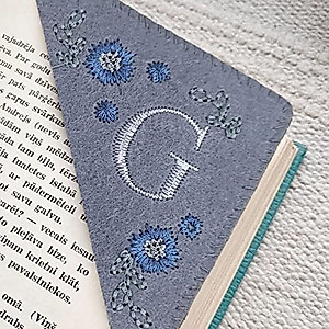 Personalized Hand Embroidered Corner Bookmark, 26 Letters Cute Flower Embroidered Corner Bookmark Embroidery Book Marker Clip for Book Lovers Bookmarks for Reading Lovers Meaningful Gift