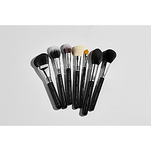 Sigma Beauty Professional F23 Soft Angled Contour™ synthetic Face Makeup Brush with SigmaTech® fibers for Contouring, Sculpting and Highlighting
