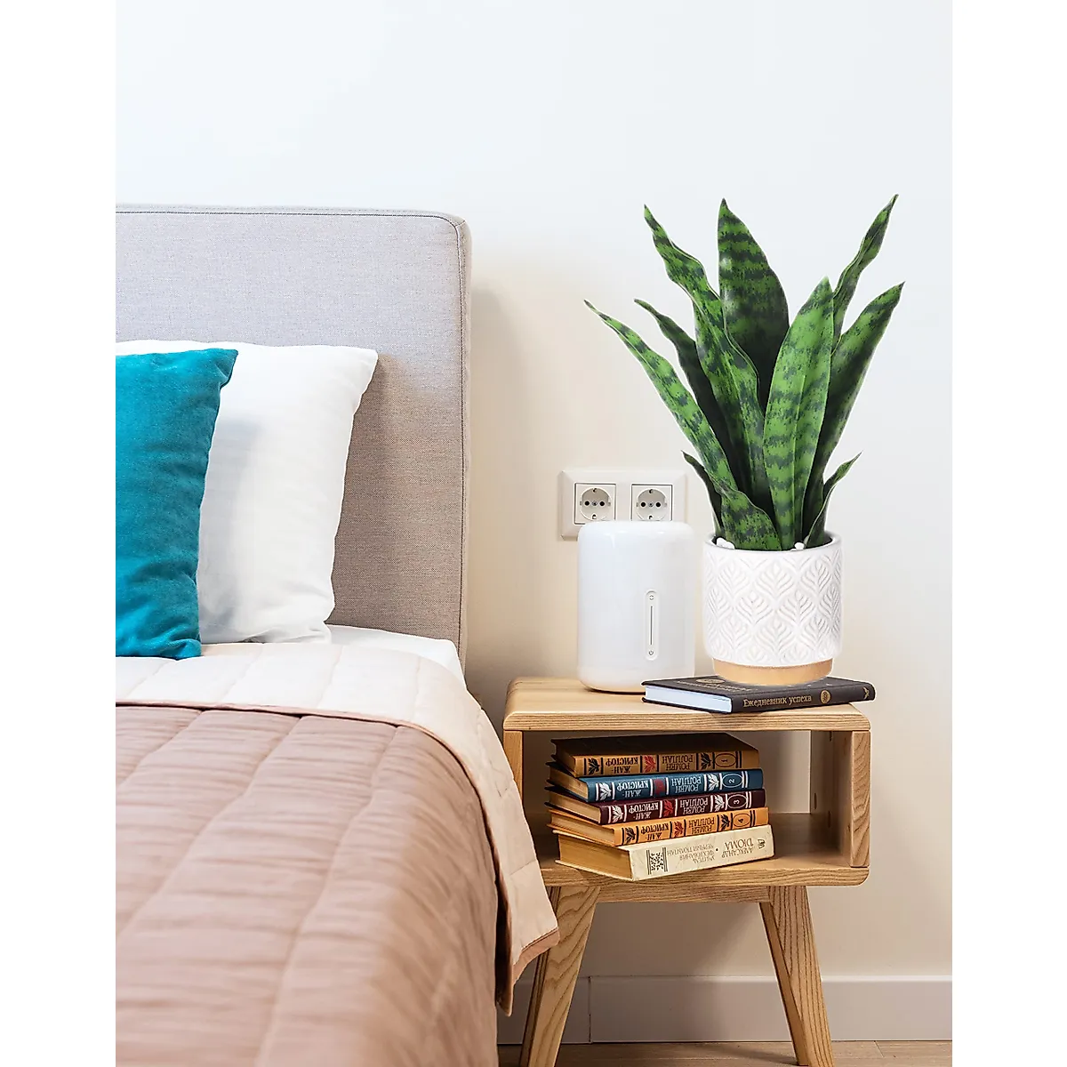 DUZYXI Artificial Snake Plants 16" with White Ceramic Pot Sansevieria Plant Fake Snake Plant Greenery Faux Plant in Pot for Home Office Living Room Housewarming Gifts Indoor Outdoor Decor-Green