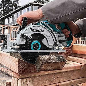 Makita XSR01PT-R 18V X2 (36V) LXT Brushless Lithium-Ion 7-1/4 in. Cordless Rear Handle Circular Saw Kit with 2 Batteries (Renewed)